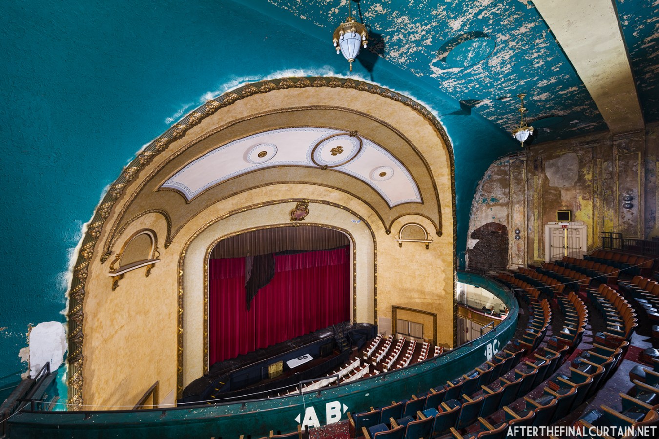 After the Final Curtain | "People buy tickets to theatres, not movies ...