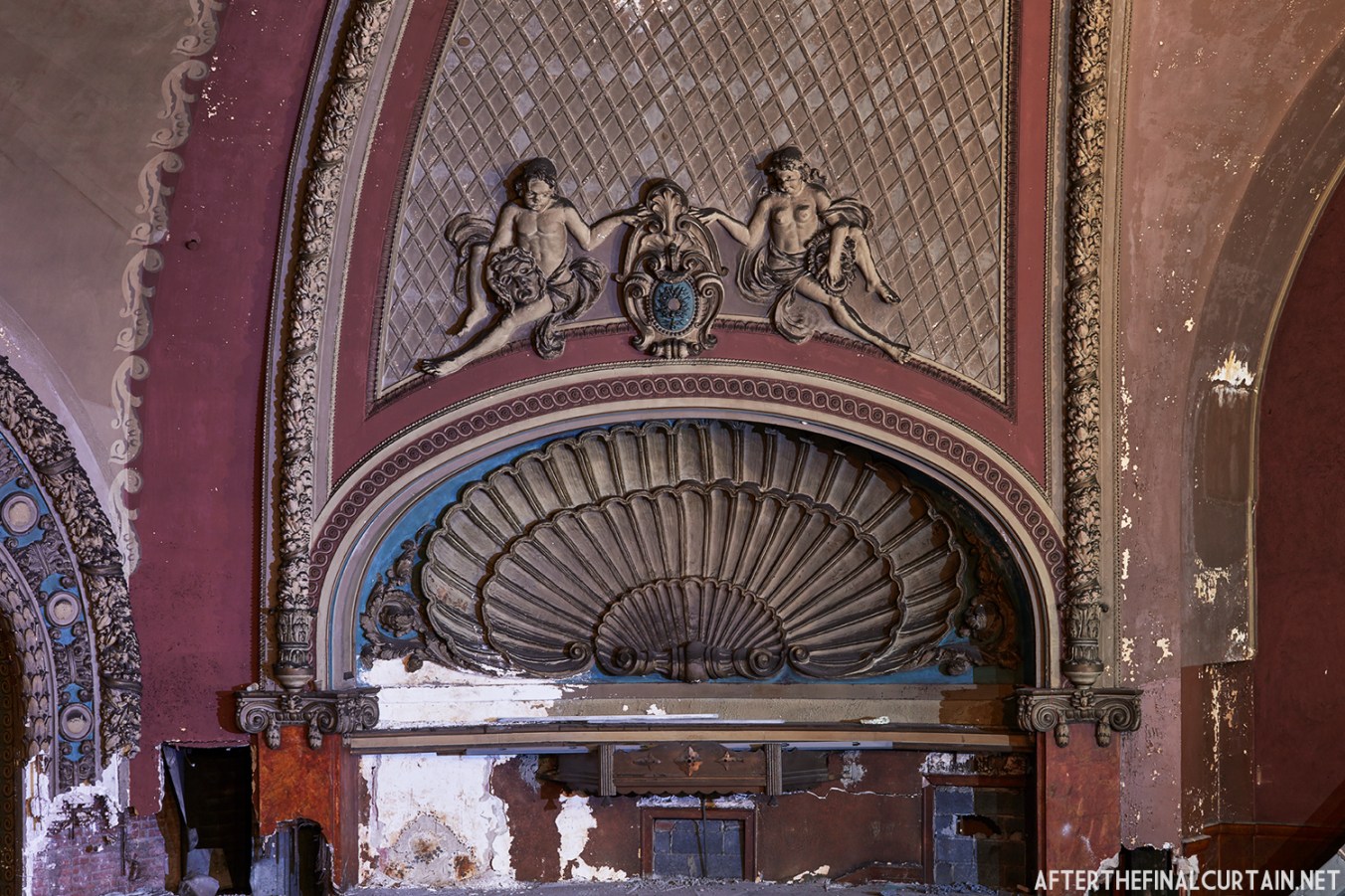 After the Final Curtain | "People buy tickets to theatres, not movies ...